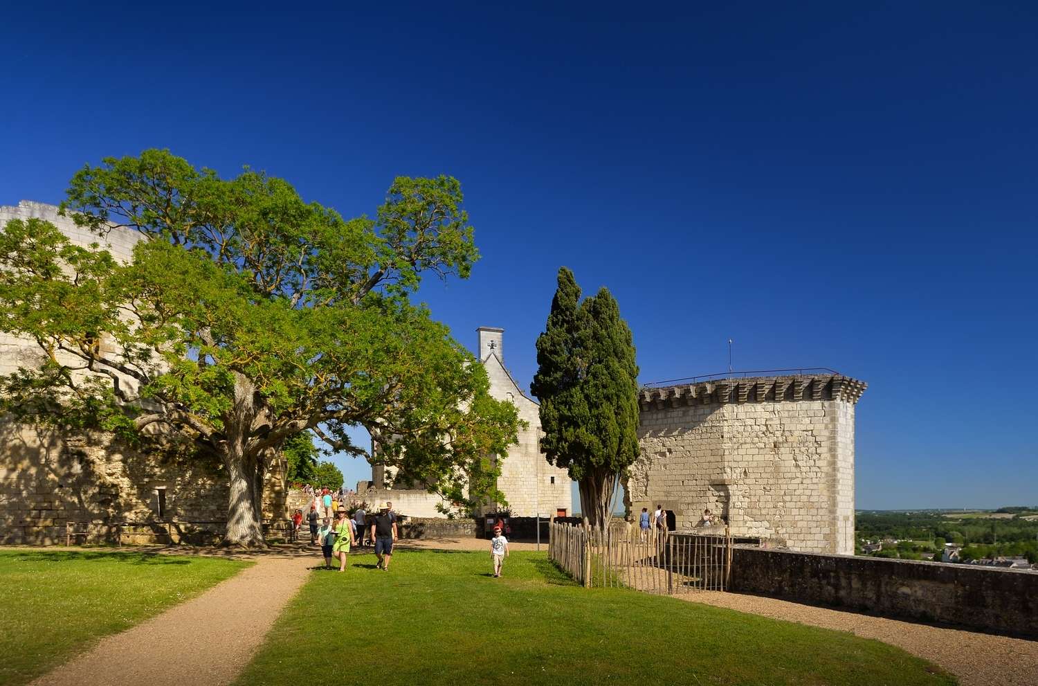 Discover the fortress | Forteresse de Chinon